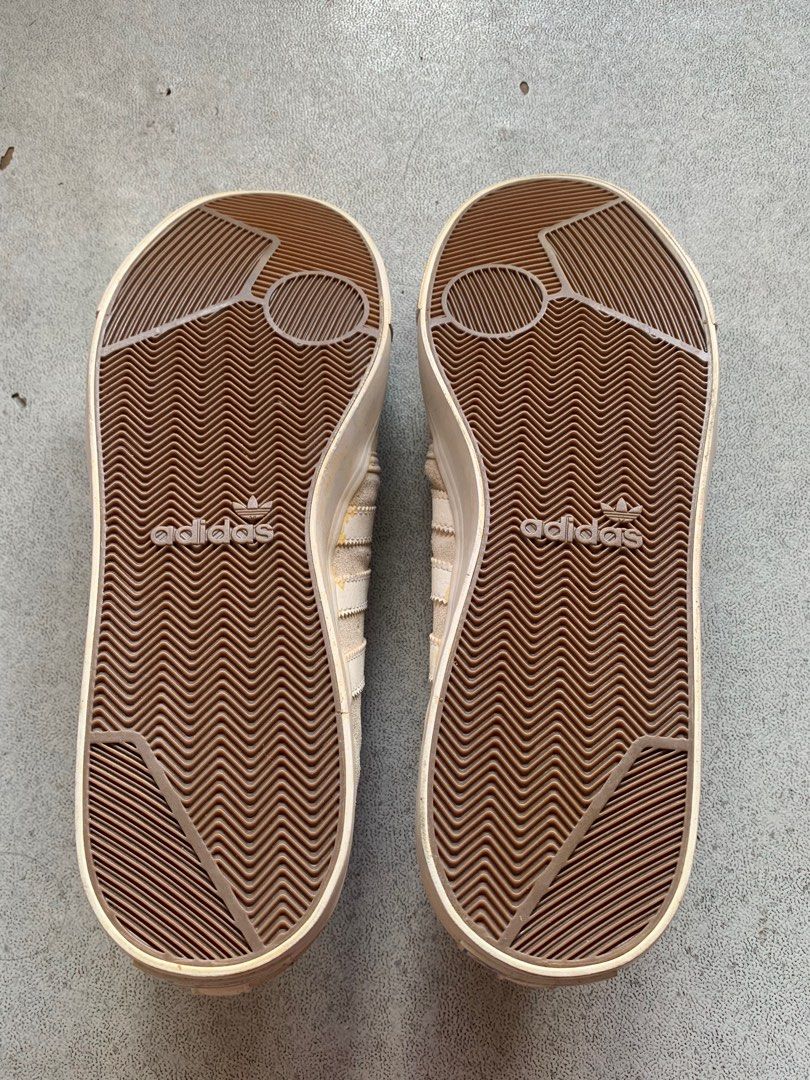 Adidas jake donnelly, Fesyen Pria, Sepatu , Sneakers di Carousell