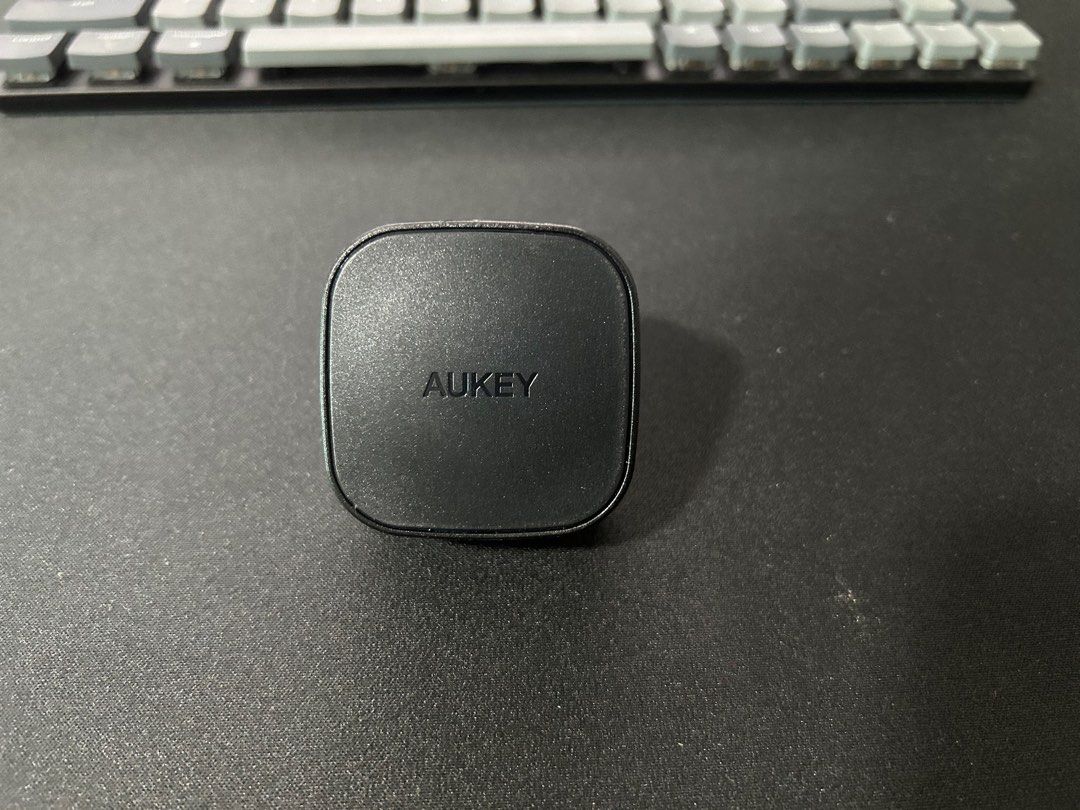 Aukey PA-Y25 20W USB C wall charger, Computers & Tech, Parts ...