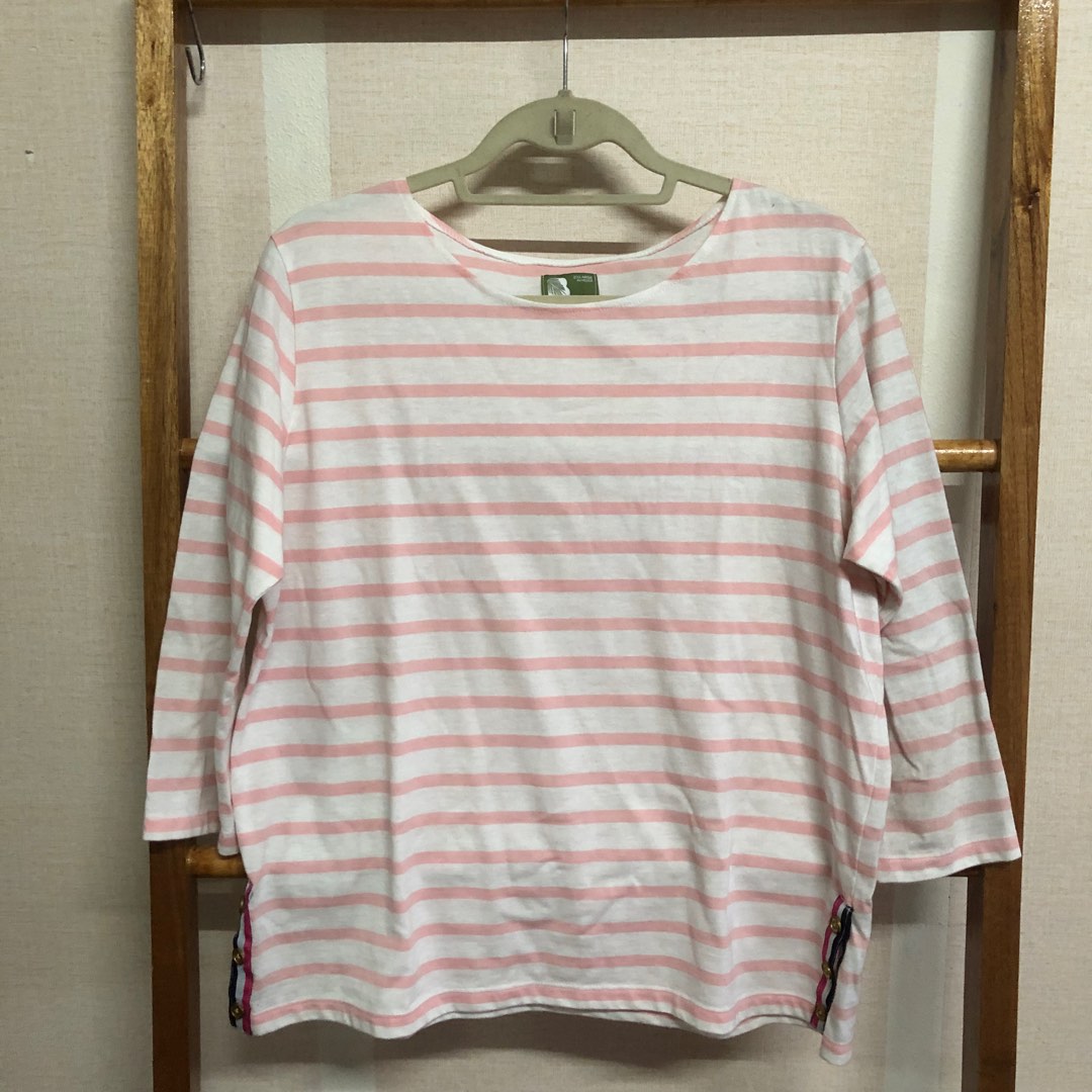 Bench Top, Women's Fashion, Tops, Blouses on Carousell