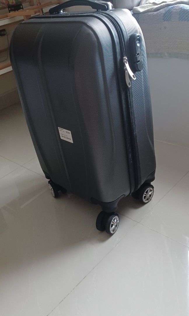 Cabin Luggage 20", Hobbies & Toys, Travel, Luggage on Carousell