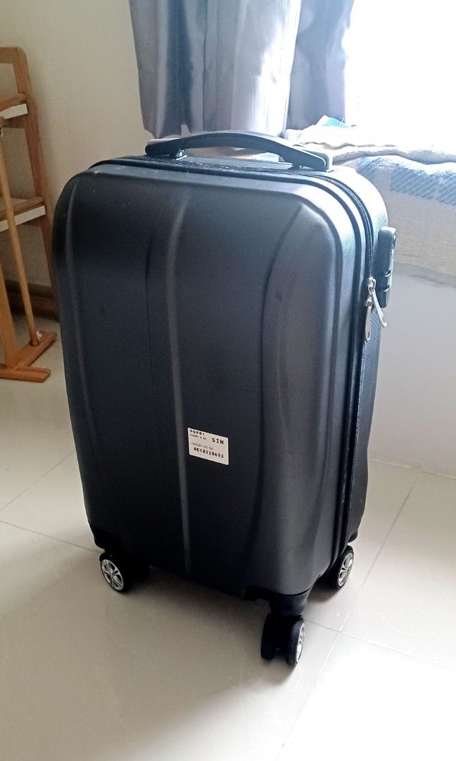 Cabin Luggage 20", Hobbies & Toys, Travel, Luggage on Carousell