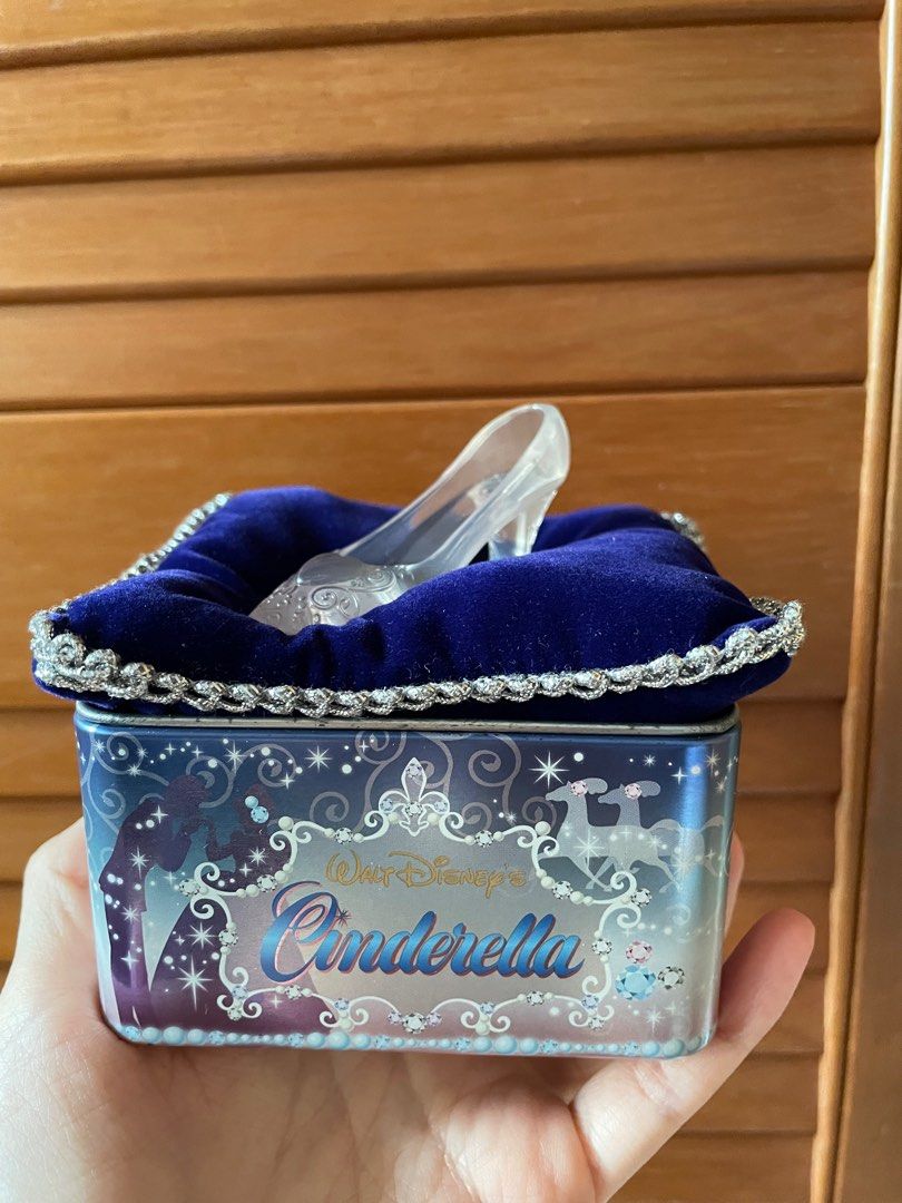 Cinderella's glass slipper tin box from Disneysea Tokyo, Women's ...