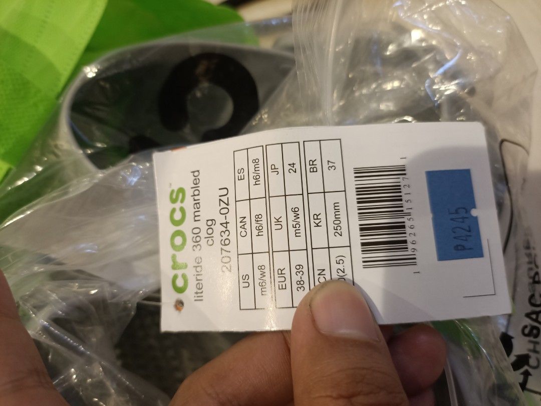 Crocs Lite Ride Marble Size M5, Men's Fashion, Footwear, Slippers ...