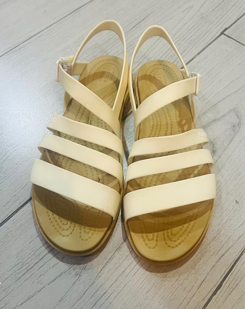 Crocs Tulum Sandals, Women's Fashion, Footwear, Flats & Sandals on ...