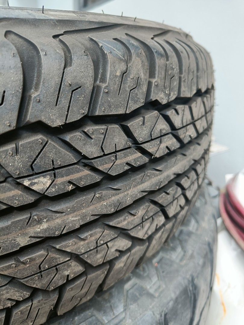 245 65 r17 Dunlop AT20 bnew!! Spare tire, Car Parts & Accessories, Mags ...