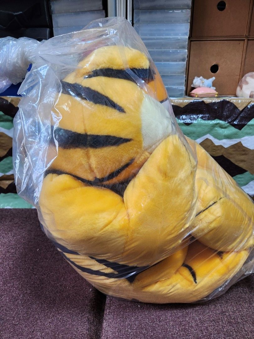 Extra huge Garfield Soft Toy plush, Hobbies & Toys, Toys & Games on ...
