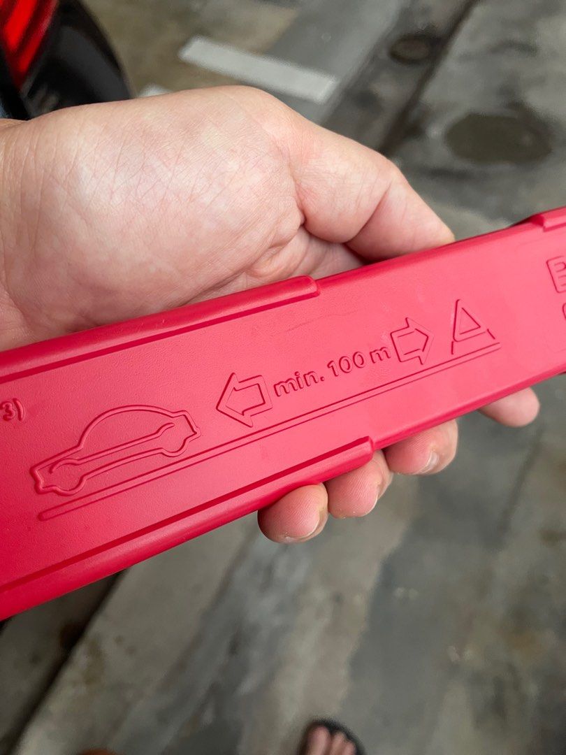 Car Hazard Triangle plate from BMW vehicles (Trimicro), Car Accessories ...