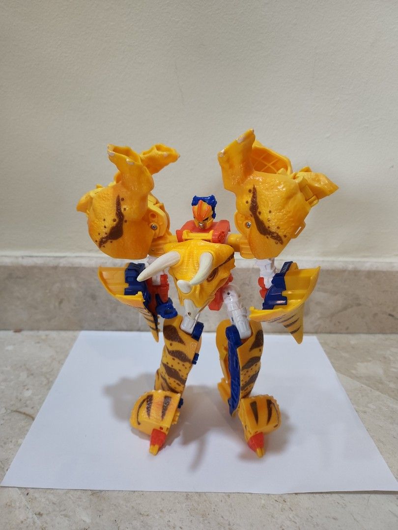 Hello Carbot Dinosaur Robot Transforming Robot Triceratops Dino Robo ...