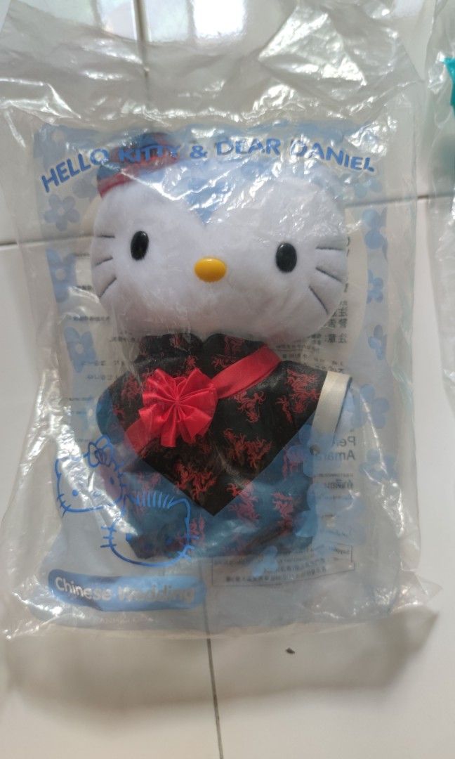 Hello Kitty & Dear Daniel Plush Toy Collectibles by Sanrio, Hobbies ...
