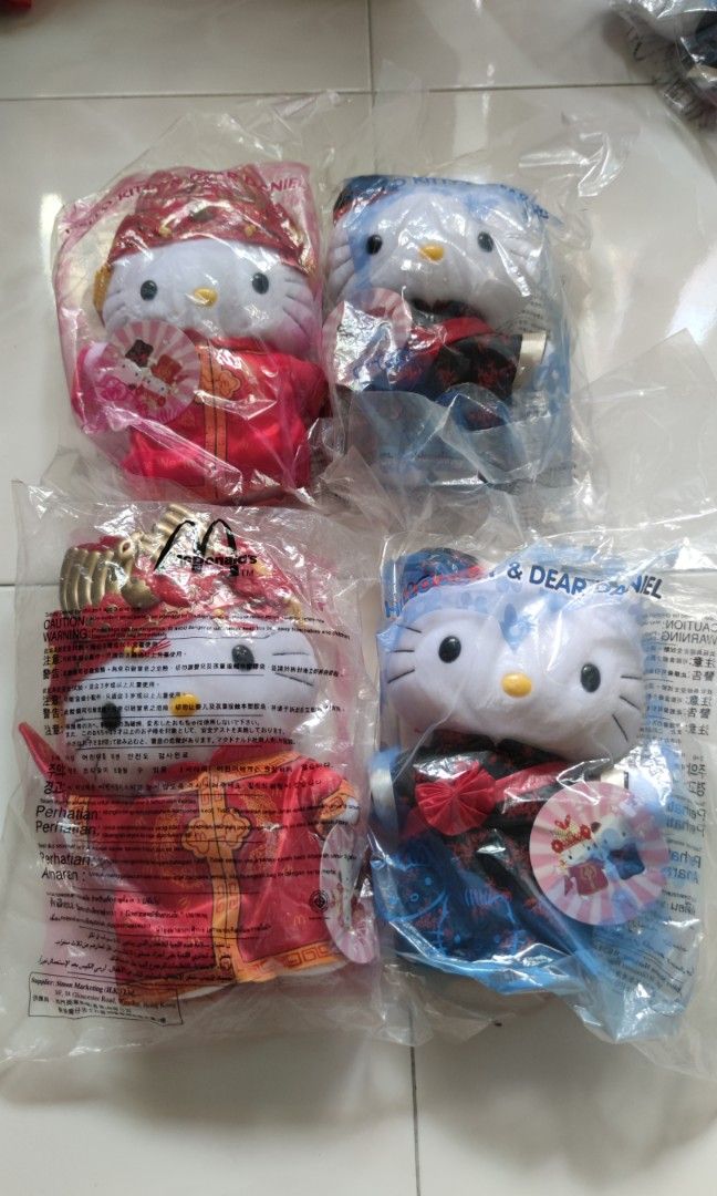 Hello Kitty & Dear Daniel Plush Toy Collectibles by Sanrio, Hobbies ...