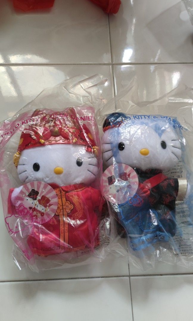Hello Kitty & Dear Daniel Plush Toy Collectibles by Sanrio, Hobbies ...