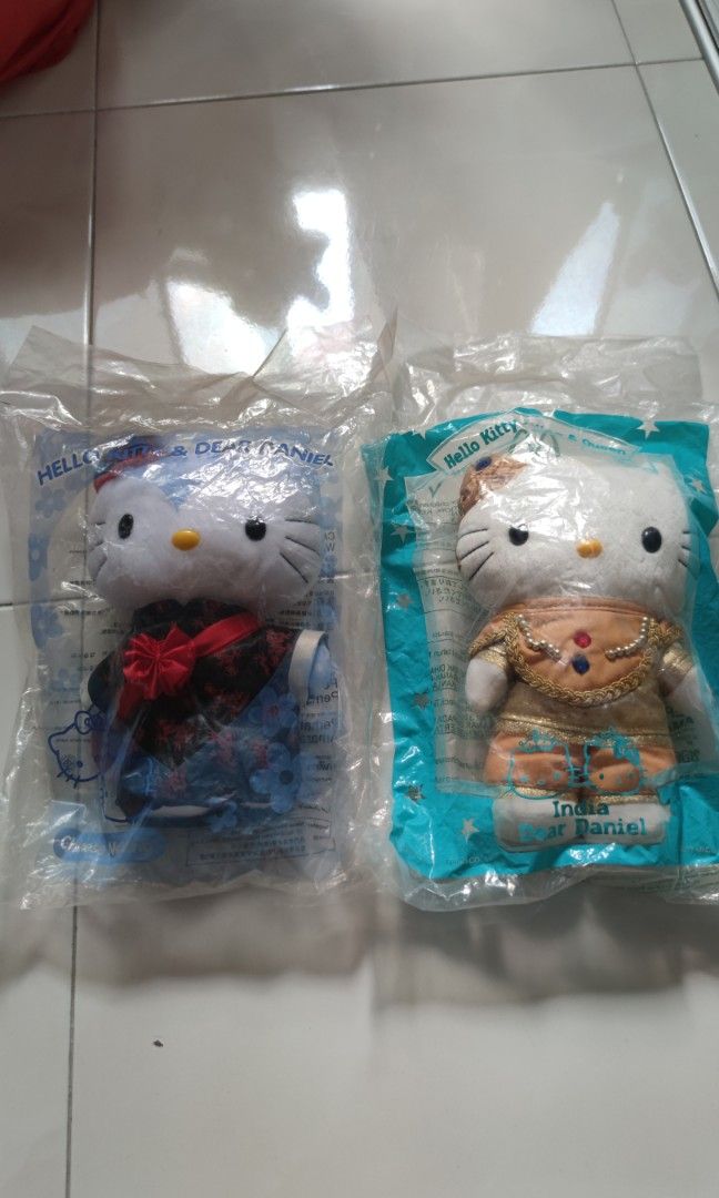 Hello Kitty & Dear Daniel Plush Toy Collectibles by Sanrio, Hobbies ...