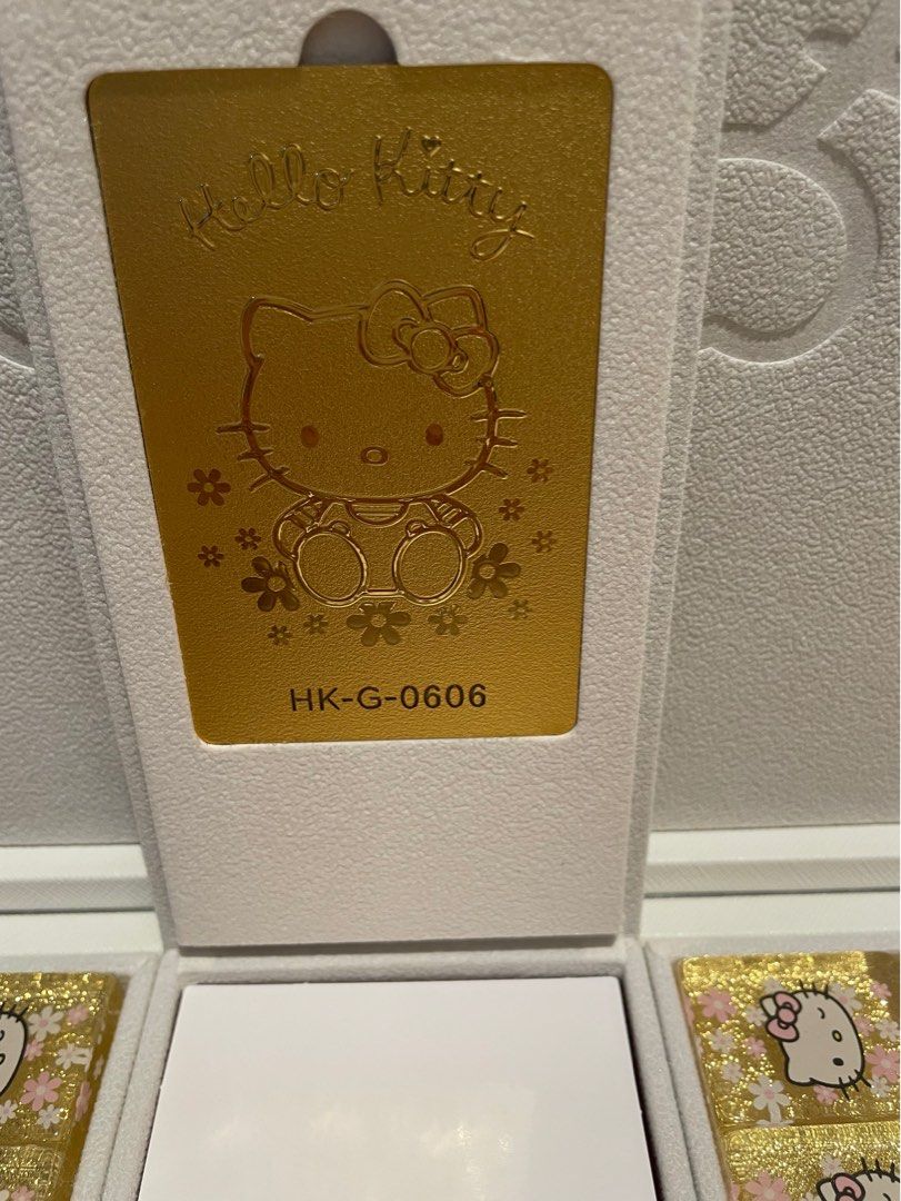 Hello Kitty mahjong (nice serial no), Hobbies & Toys, Toys & Games on ...