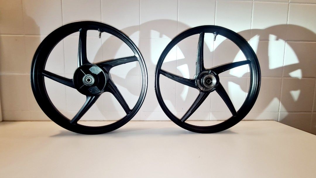 Honda Wave 125 rims, Sports Equipment, Bicycles & Parts, Parts ...