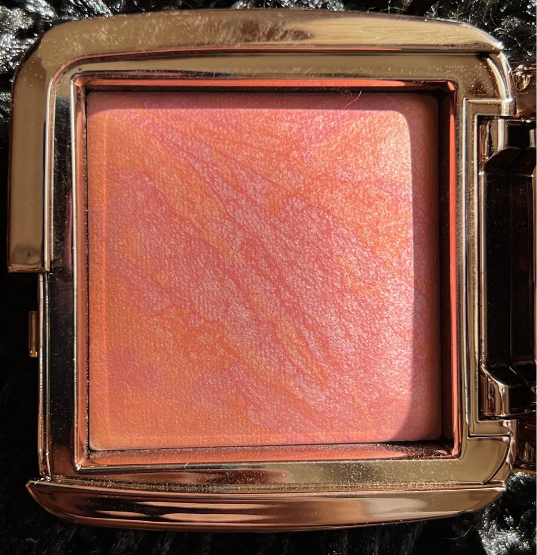 HOURGLASS BLUSH, Beauty & Personal Care, Face, Makeup on Carousell