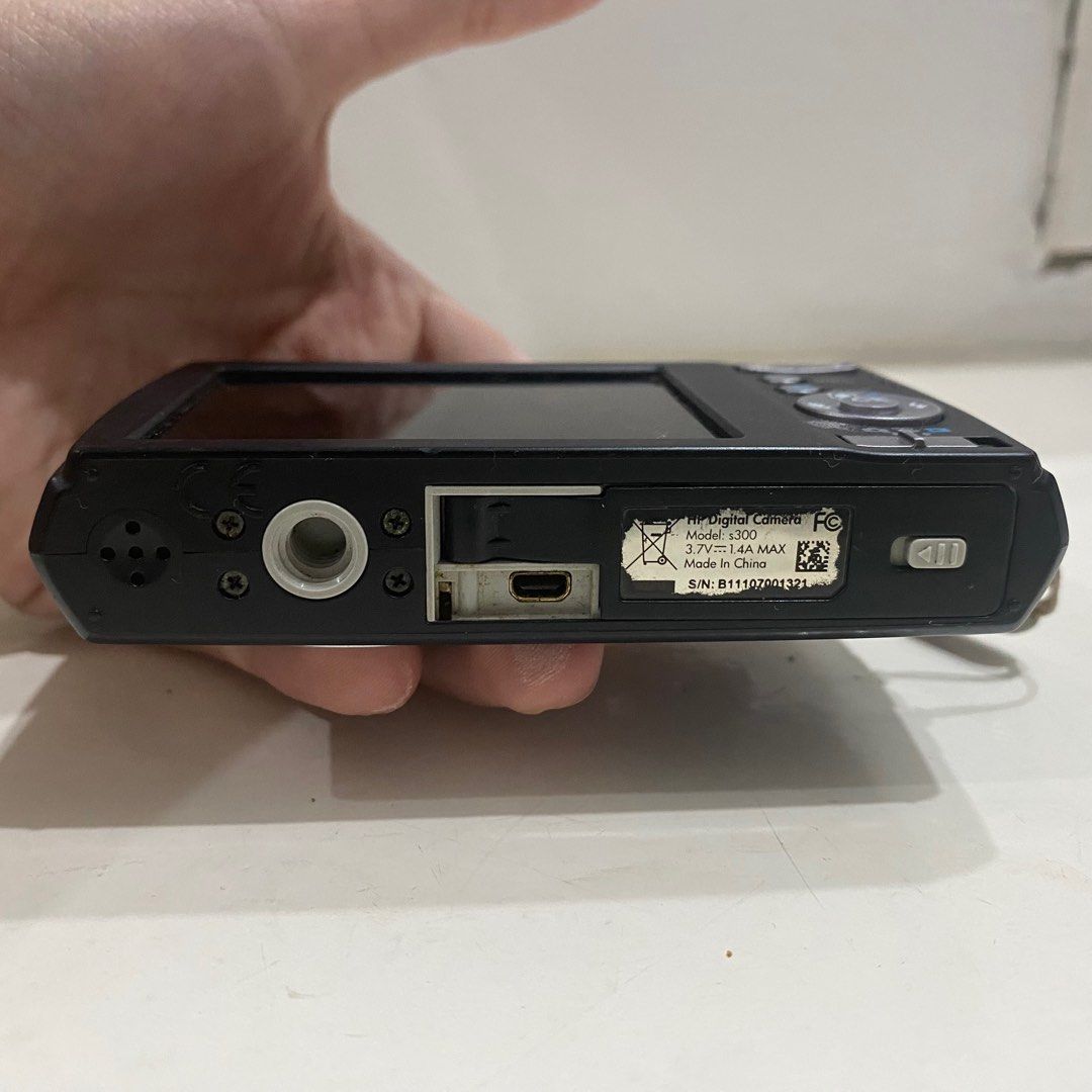 HP s300 Digital Camera, Photography, Cameras on Carousell