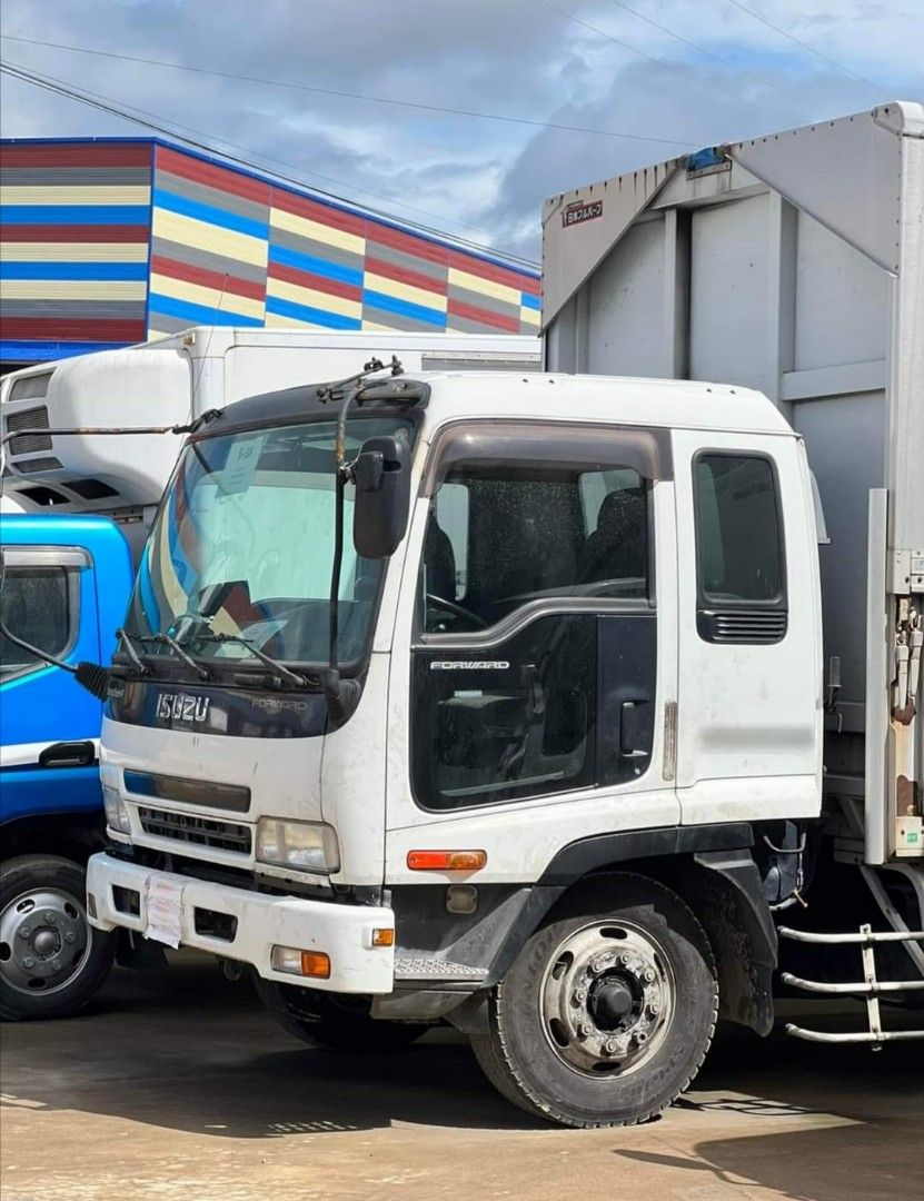 ISUZU FORWARD WING VAN / 8-STUD, Commercial & Industrial, Industrial ...