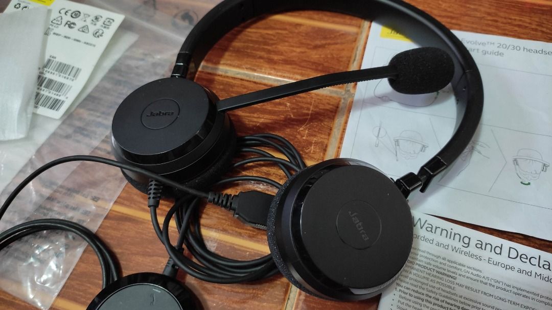 Jabra Evolve 20 headset, Audio, Headphones & Headsets on Carousell