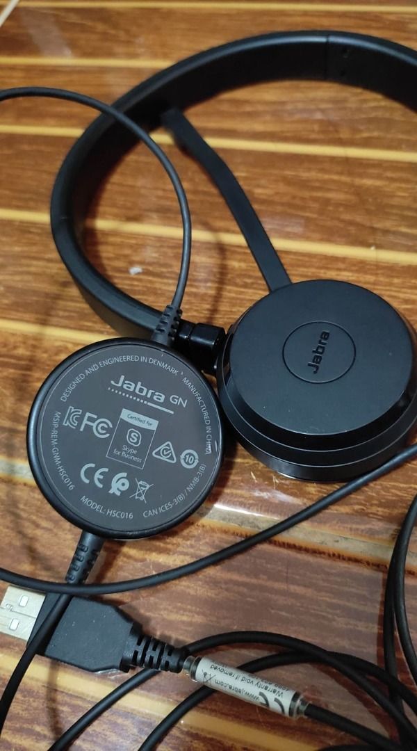 Jabra Evolve 20 headset, Audio, Headphones & Headsets on Carousell