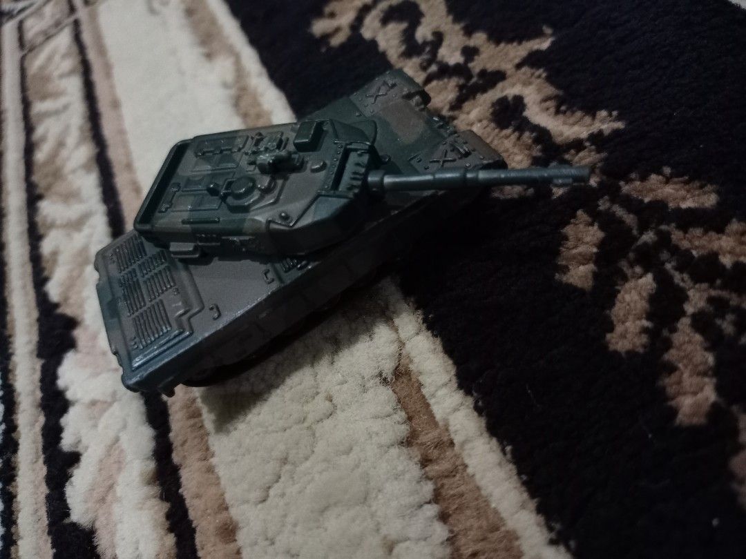 JSDF type 90 tank (diecast), Hobbies & Toys, Toys & Games on Carousell