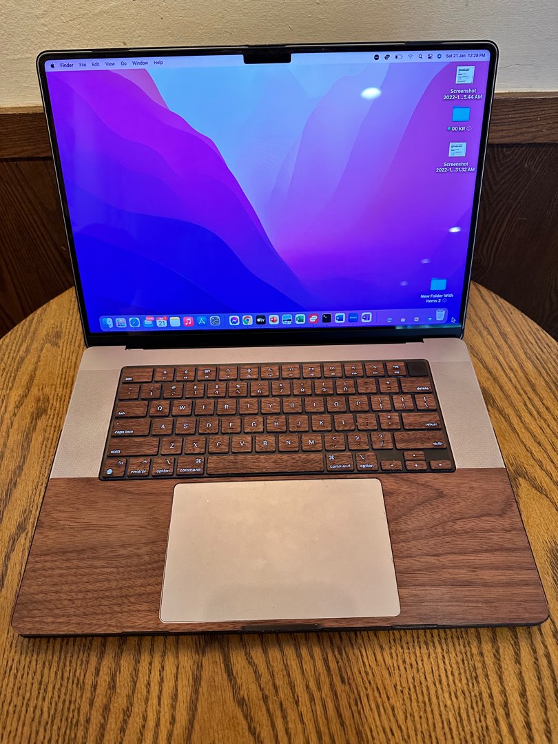 M1 MAX! 16” - MacBook Pro 16” 1TB storage / 32GB Beautiful Real-Wood ...