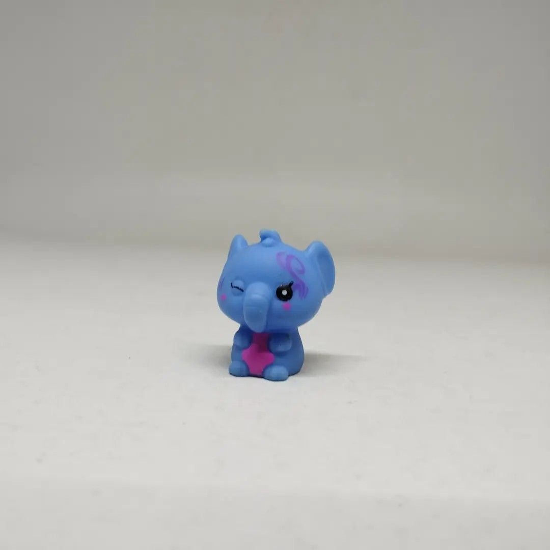 Mini Figure Gajah Biru, Toys & Collectibles, Mainan di Carousell