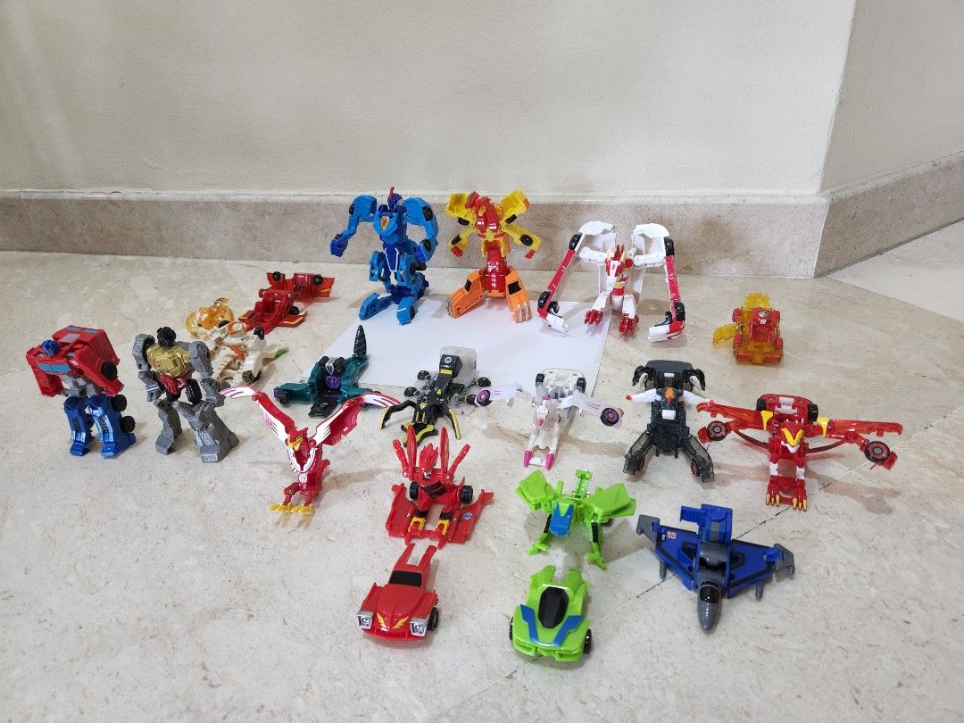 Mini Transforming Car Robot Toys Turning Mecard Transformer Carbot ...