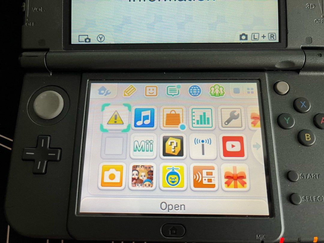 New Nintendo 3DS XL Hyrule limited edition, Video Gaming, Video Game ...