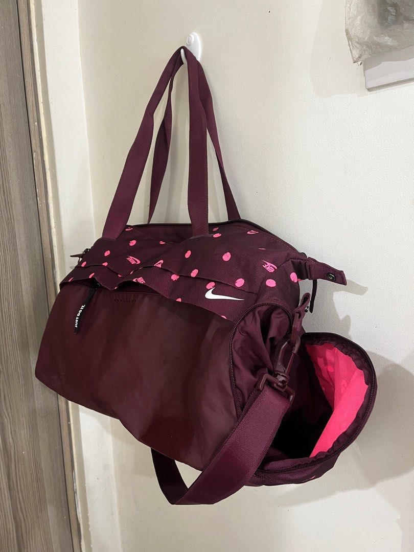 Nike Travel Bag, Women's Fashion, Bags & Wallets, Cross-body Bags on ...