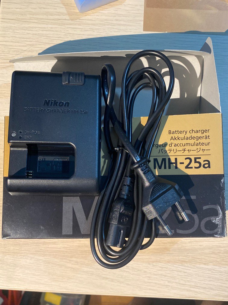 Nikon Battery Charger MH-25a for Nikon EN-EL15/EN-EL15a/b/c Lithium-ion batteries, Photography ...