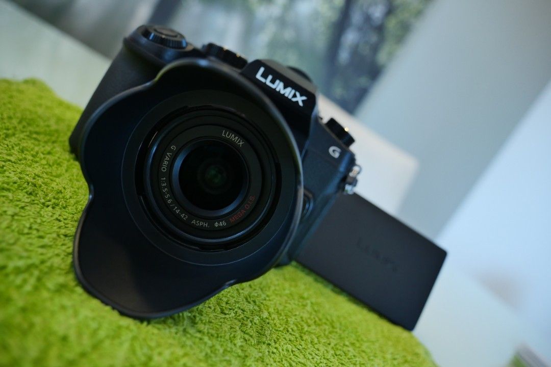 Panasonic G85 + Lens, Photography, Cameras on Carousell