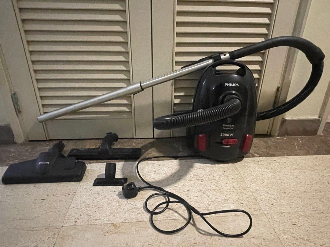Philips PowerLife 2000W vacuum cleaner, TV & Home Appliances, Vacuum ...
