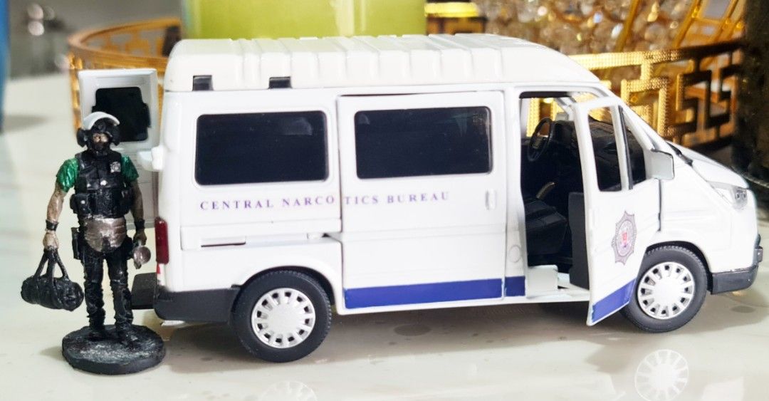 Police Car Scale 1:32 CNB Vehicle, Hobbies & Toys, Toys & Games on ...