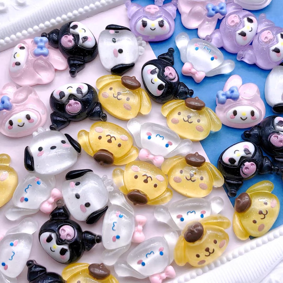 [OOS] Sanrio character jibbitz shoe charm crocs, Women's Fashion ...