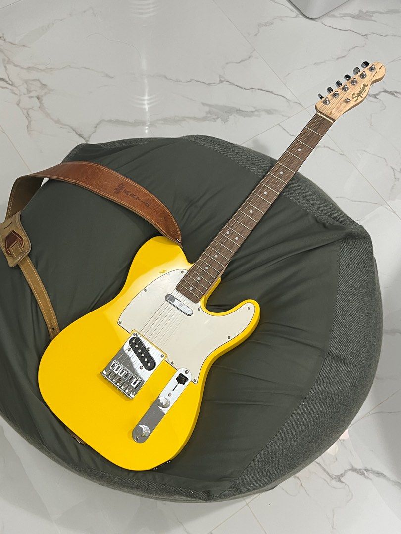 Squier Telecaster Graffitti Yellow, Hobbies & Toys, Music & Media ...