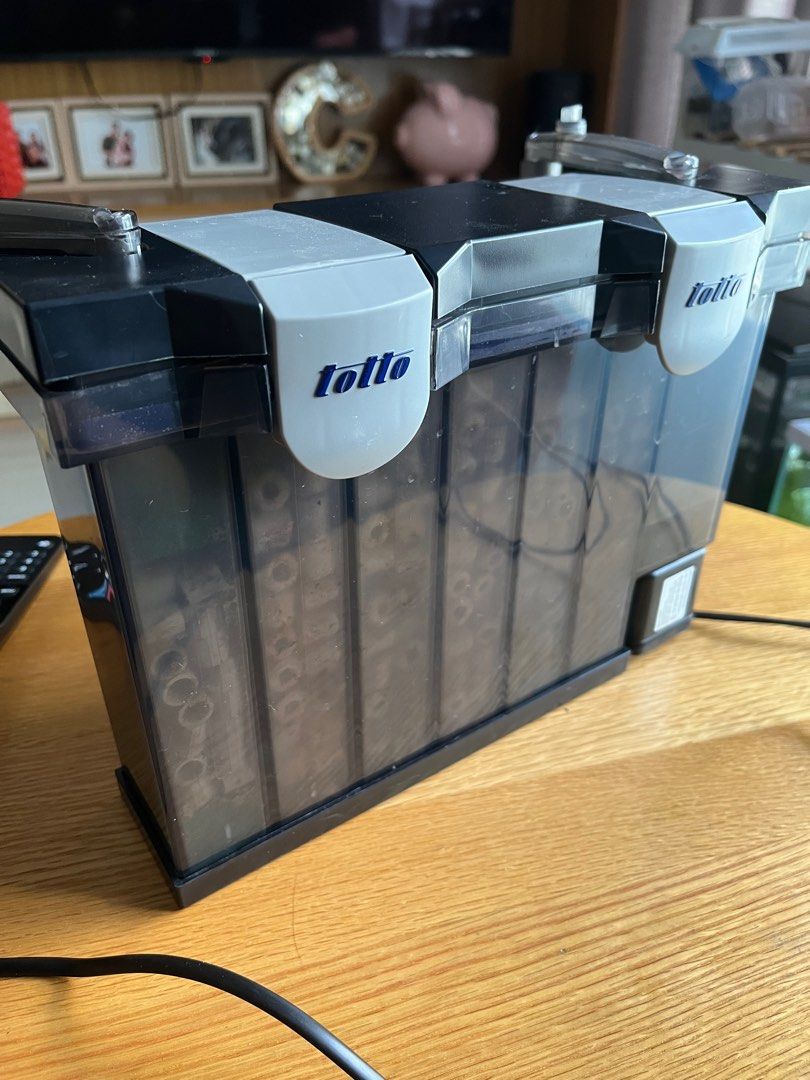 Totto HOB filter, Pet Supplies, Homes & Other Pet Accessories on Carousell