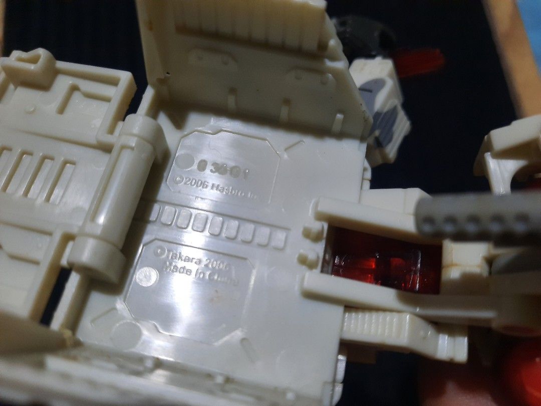 SALETRANSFORMER DECEPTION TAKARA, Hobbies & Toys, Toys & Games on Carousell