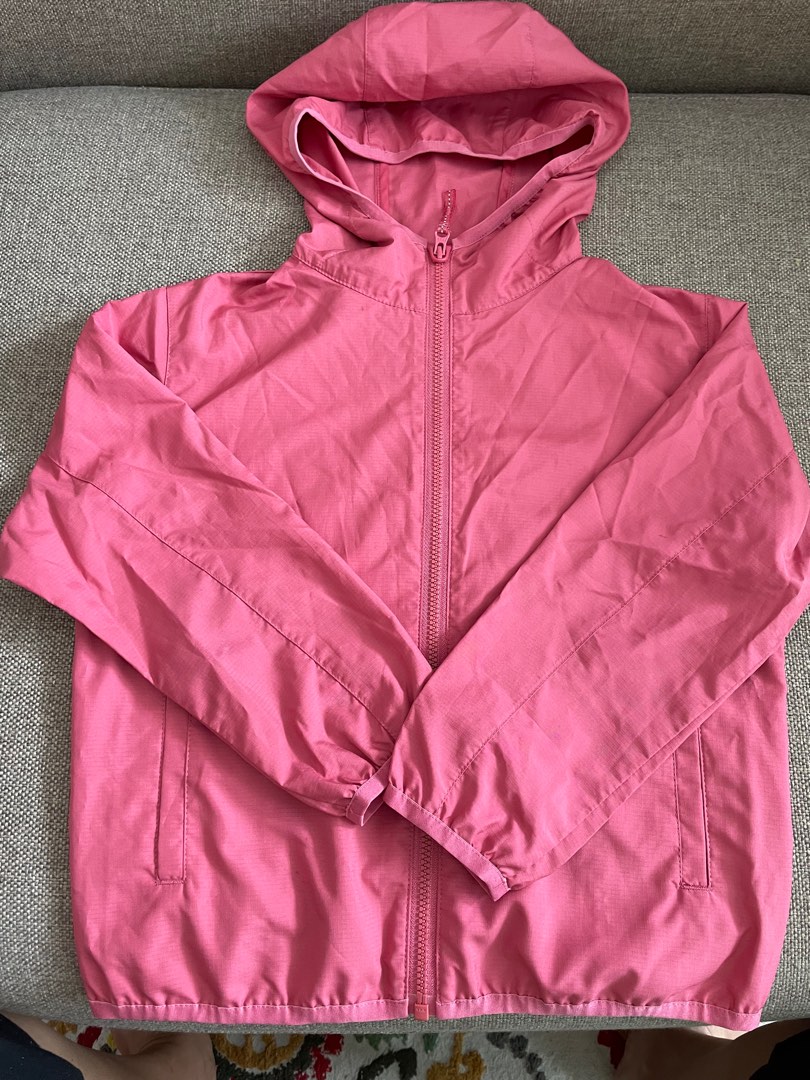 Uniqlo kids pink pocketable parka 110 cm, Babies & Kids, Babies & Kids Fashion on Carousell