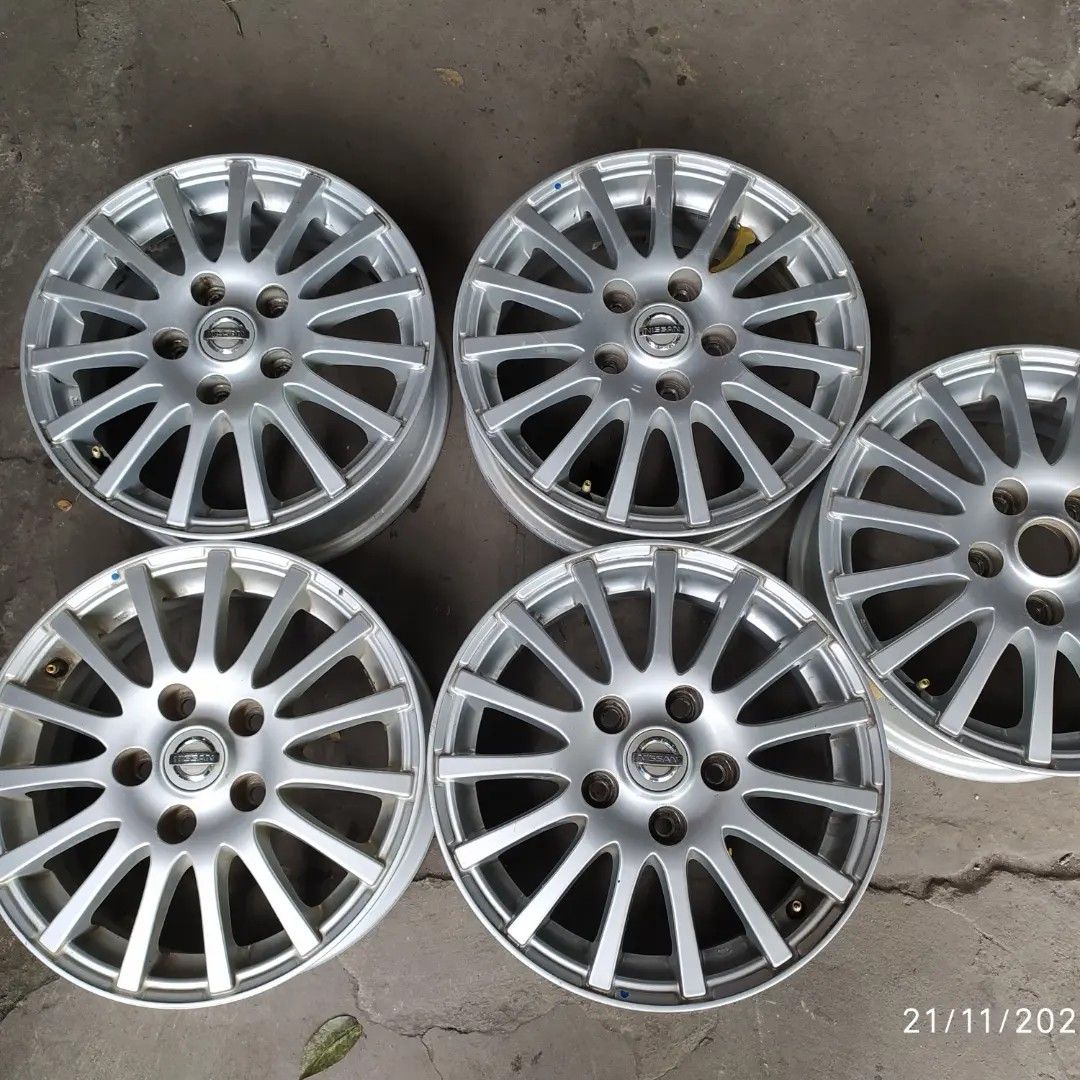 Velg Mobil original nissan serena c24 hws, Aksesoris Mobil di Carousell