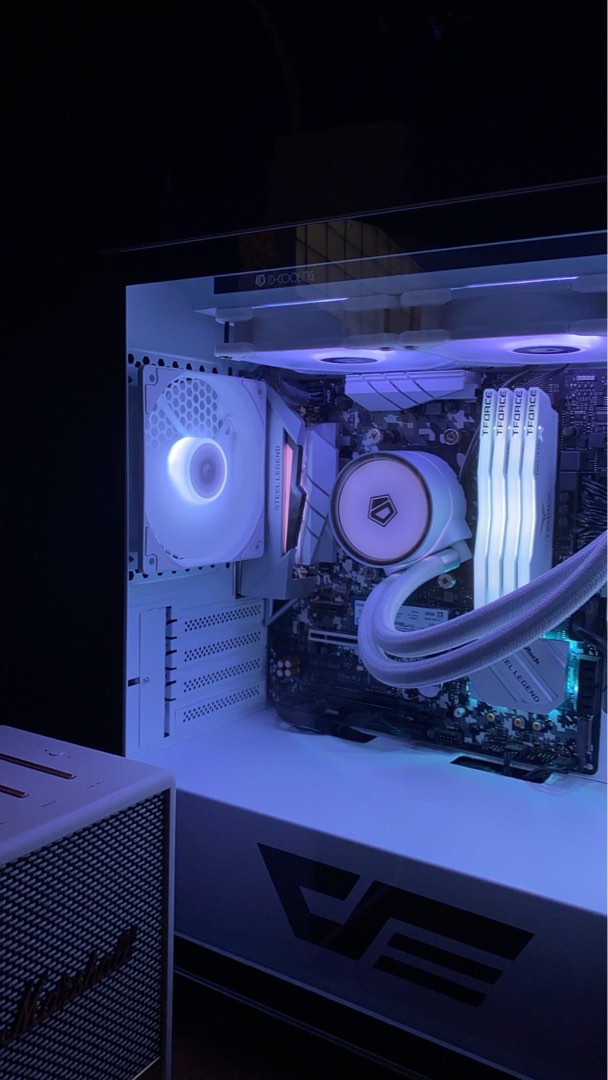 WHITE BUILD DESKTOP PC , Computers & Tech, Desktops on Carousell