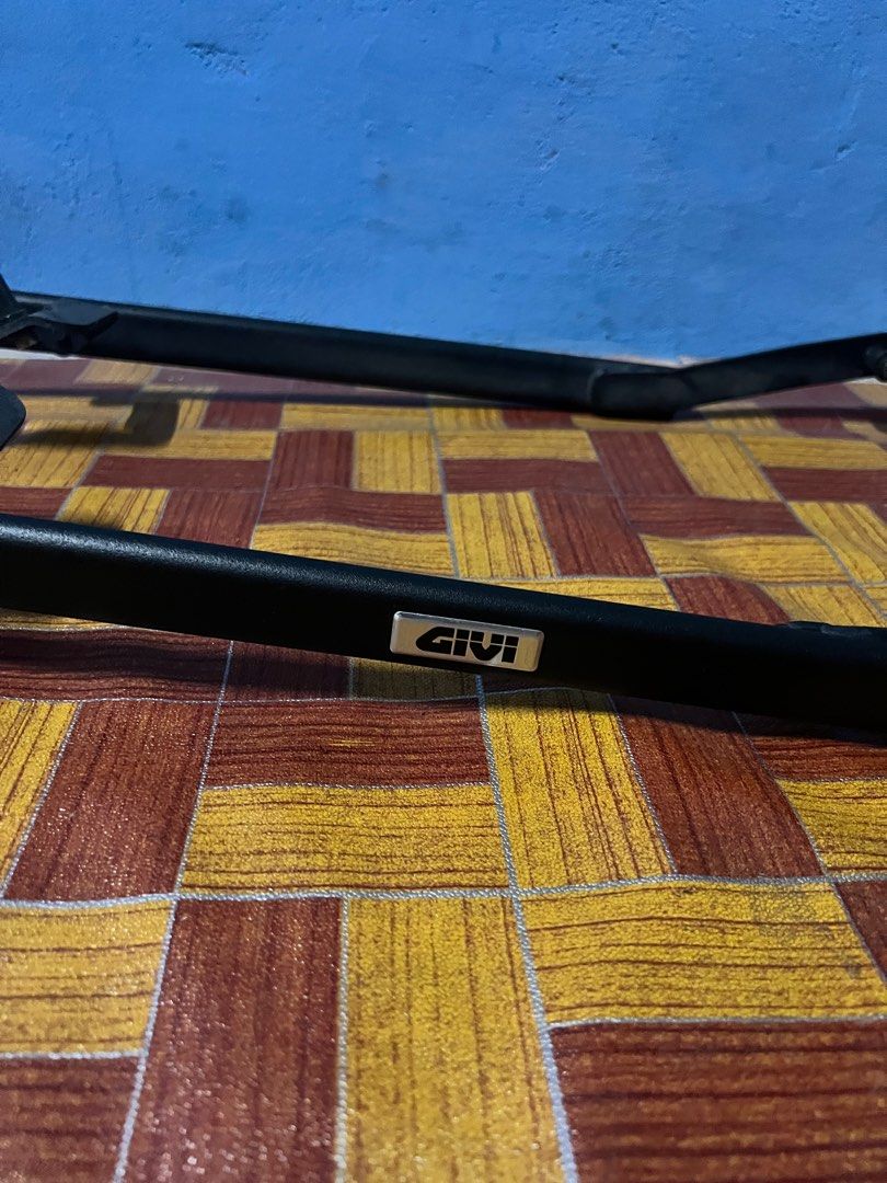 Y16/Y155 Sniper GIVi Heavy Duty Rack, Motorcycles, Motorcycle ...