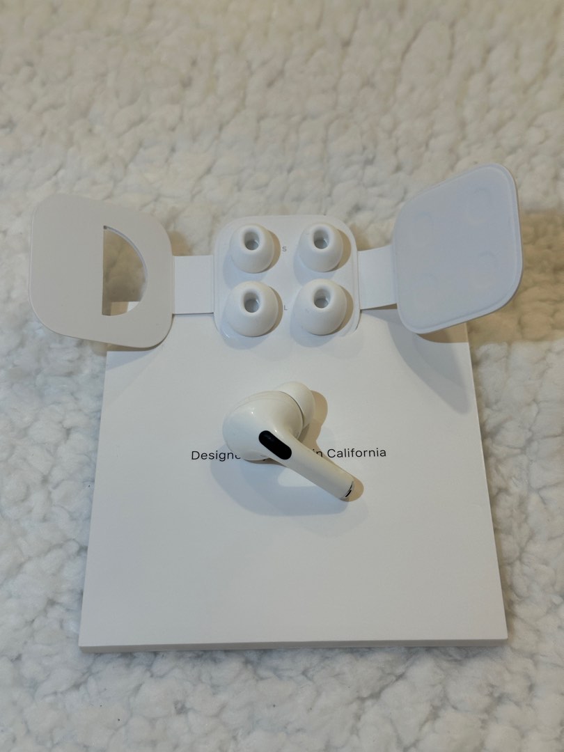 Apple AirPods Pro Right Ear piece ONLY (original), Audio, Earphones on ...