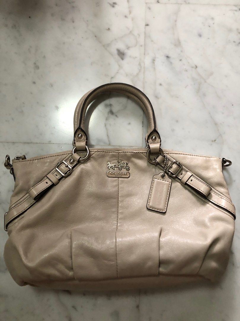 Coach Bag, Luxury, Bags & Wallets on Carousell