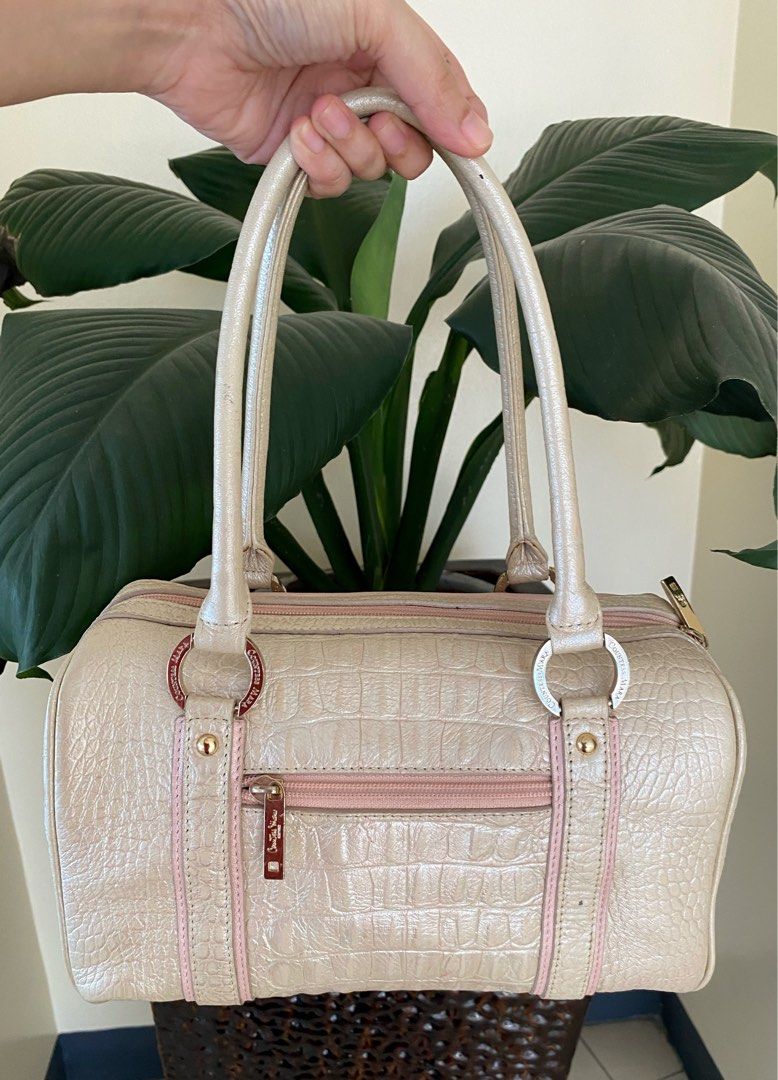 Countess Mara, Women's Fashion, Bags & Wallets, Shoulder Bags on Carousell