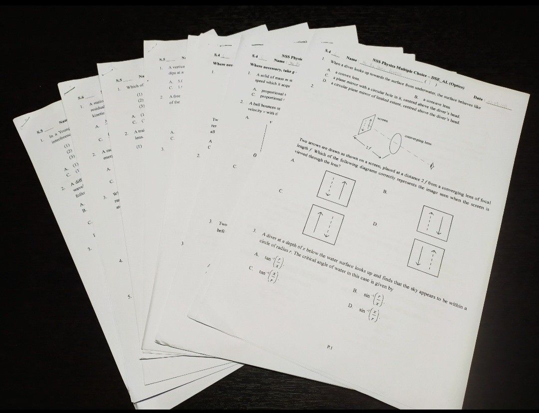 DSE & A-Level Physics MC By-topic Past Paper, 興趣及遊戲, 書本 & 文具, 教科書 - Carousell