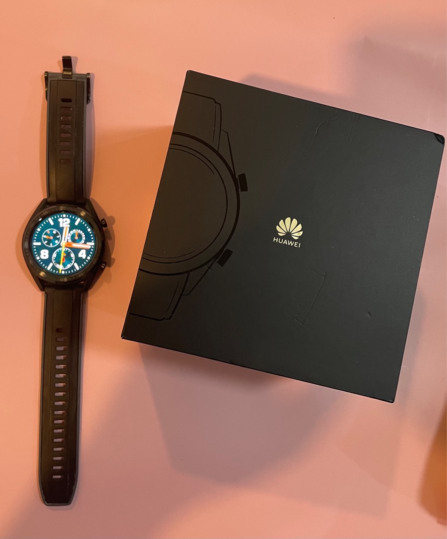 Huawei Watch GT, Men's Fashion, Watches & Accessories, Watches on Carousell