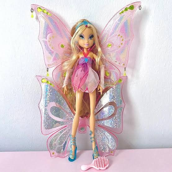 lf:this two winx glam magic dolls, Looking For on Carousell