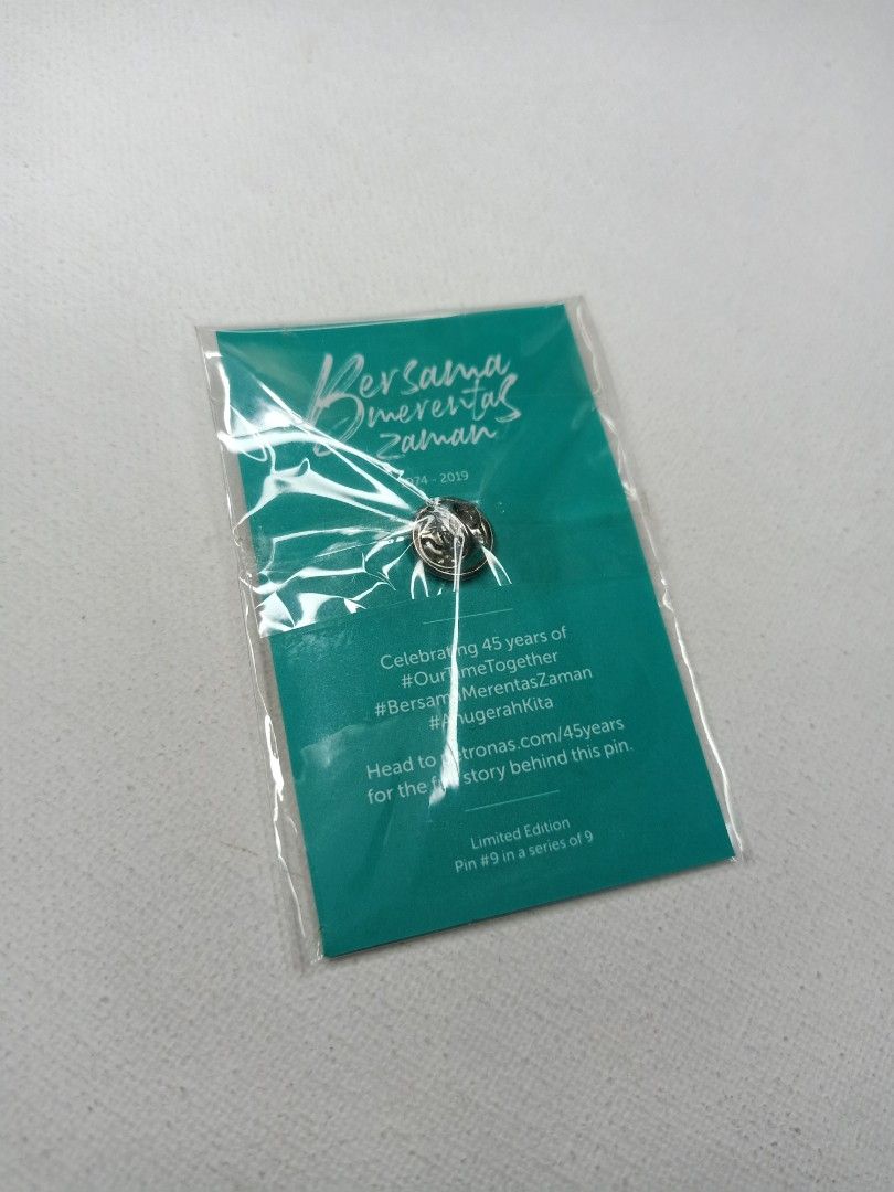Limited Edition Petronas 45th Years Anniversary Enamel Pin, Hobbies ...