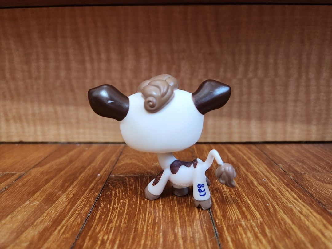 Littlest pet shop rare cow (lps), Hobbies & Toys, Toys & Games on Carousell
