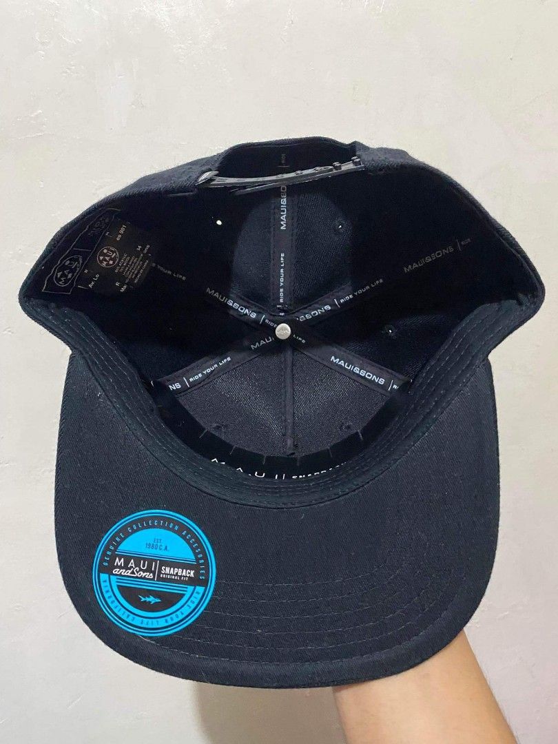 Maui & Sons Surfing brand cap LEGIT, Men's Fashion, Watches & Accessories, Caps & Hats on Carousell